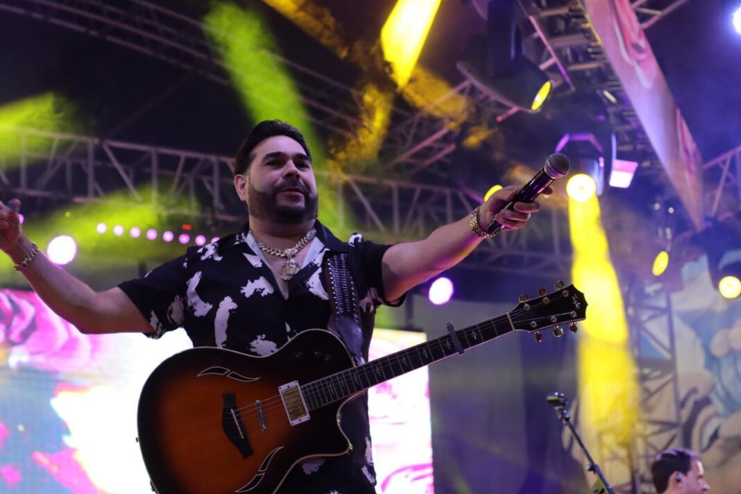 El Chaval de la Bachata vivió una noche memorable en el Agganis Arena ...